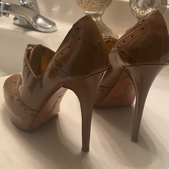 Report Signature | Shoes | Designer Shoes Report Signatures | Poshmark